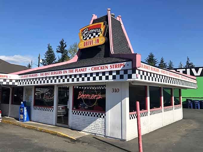 The checkered strips promise speed, but you'll want to slow down and savor every single bite here.