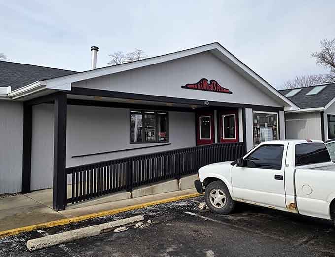 The unassuming exterior hides a pie empire that'll make your taste buds stand up and salute.
