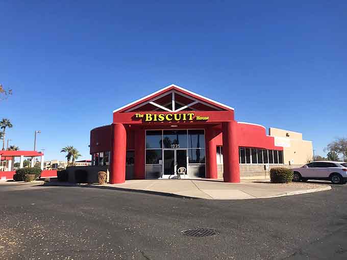That bold red exterior isn't just a building, it's a breakfast bat-signal summoning the carb-hungry from miles around.