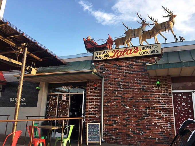 Santa's sleigh and reindeer perched on the roof announce this isn't your average pizza joint, folks.