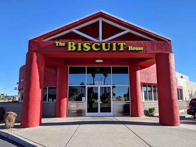 That bold red exterior isn't just a building, it's a breakfast bat-signal summoning the carb-hungry from miles around.