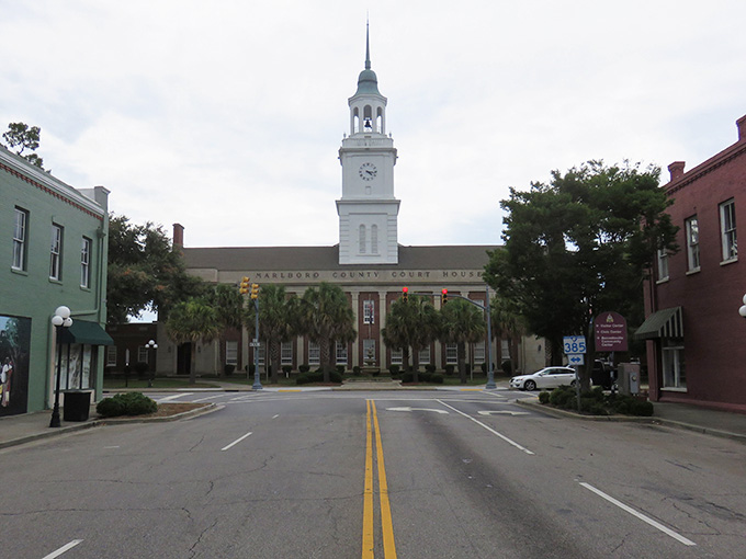 That clock tower framed by palmettos is basically Bennettsville saying "we've got style and we know it."