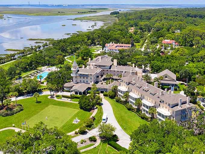 Those manicured lawns and historic buildings prove that old money definitely knew how to do island living right back in the day.