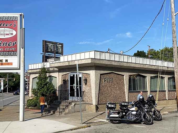That retro exterior isn't just for show; it's a promise that real diner magic awaits inside those doors.