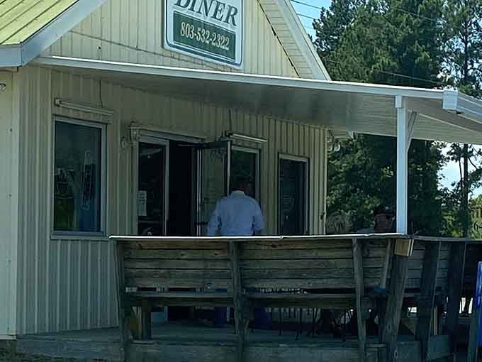That unassuming exterior hides some of the best burgers in South Carolina, proving great food doesn't need fancy packaging.