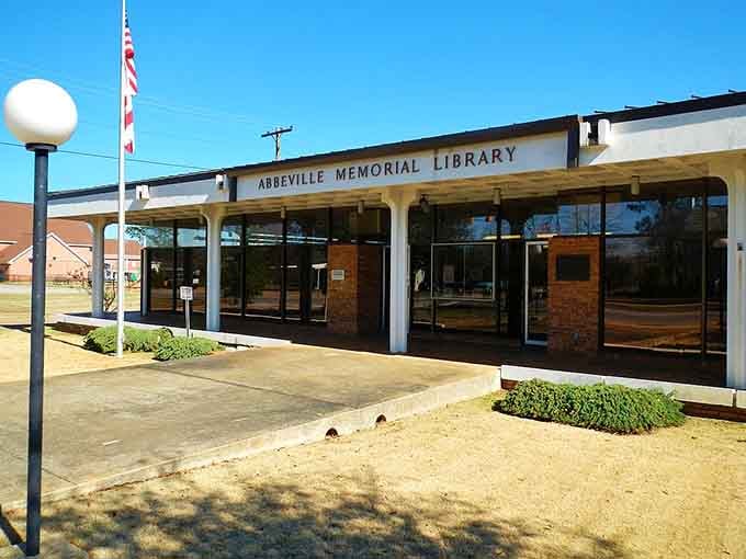 The Abbeville Memorial Library's mid-century modern design proves that even book repositories can have serious style credentials.