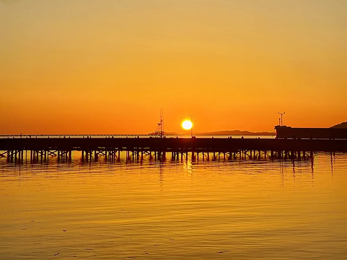 Sunset transforms the Columbia into liquid gold, the kind of scene that makes you forget about your aching feet.
