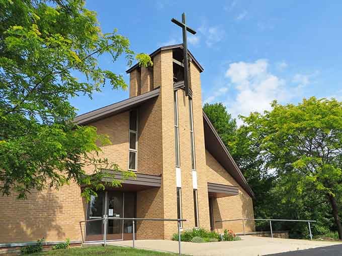 St. Luke Catholic Church's modern design shows that faith and contemporary architecture can absolutely shake hands peacefully.