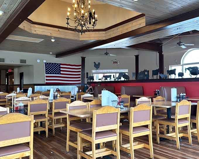 Natural light streaming through arched windows makes even your third helping of brisket look downright angelic and Instagram-worthy.