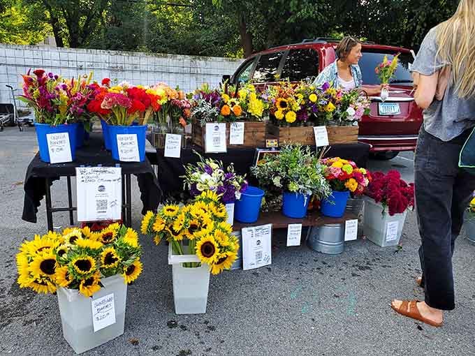 Sunflowers and dahlias competing for attention like they're auditioning for a botanical beauty pageant, and honestly, everyone wins here.