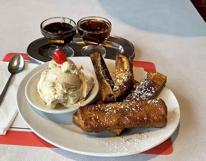 French toast meets ice cream in a breakfast-dessert hybrid that makes choosing between meals completely unnecessary now.