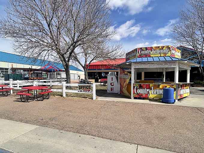 The outdoor food kiosk area where strategic refueling happens between serious shopping marathons and treasure hunts.