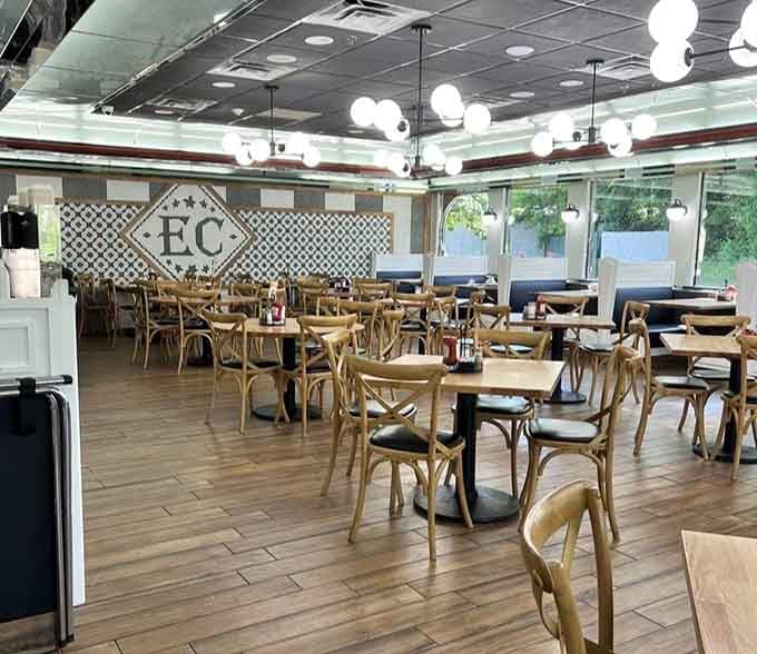 Spacious seating and globe lights create that perfect diner atmosphere where time slows down and calories don't count.