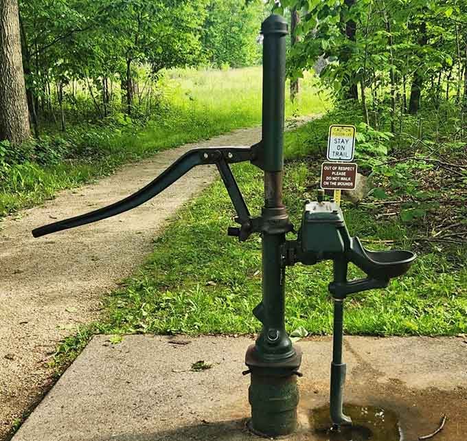 An old-fashioned hand pump adds rustic charm, though you'll want to bring your own water just in case.