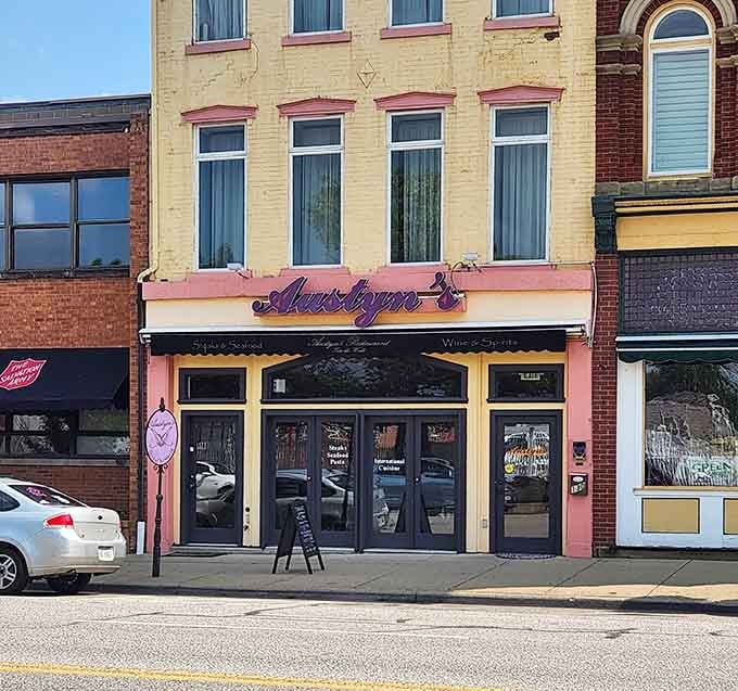 Austyn's pink facade adds a splash of color to downtown dining that's both elegant and economically sensible.
