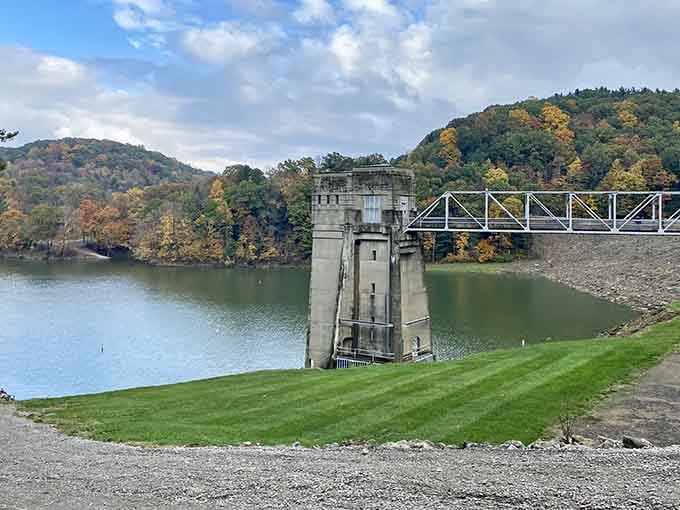 Pleasant Hill Dam creates a reservoir so scenic, you'll wonder why anyone bothers with ocean vacations.