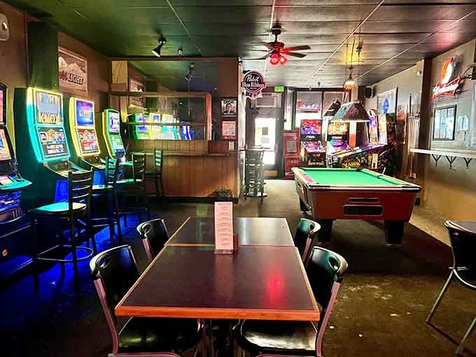 Pool tables and lottery machines prove this place understands that entertainment pairs perfectly with great food and cold drinks.