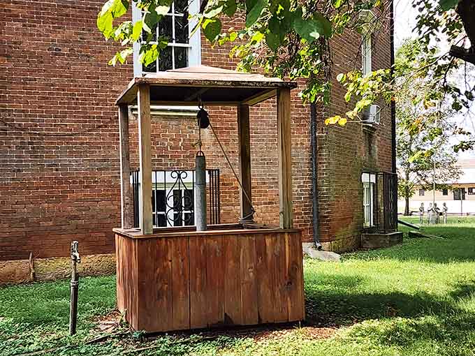 Old wells like this one remind you that indoor plumbing is humanity's greatest achievement, hands down.