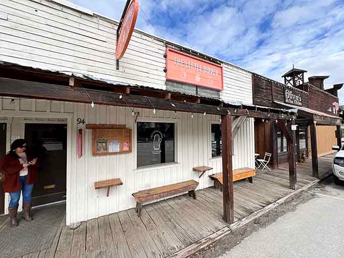 Those benches under the covered walkway are ideal for people-watching while pretending you're an extra in a frontier film.
