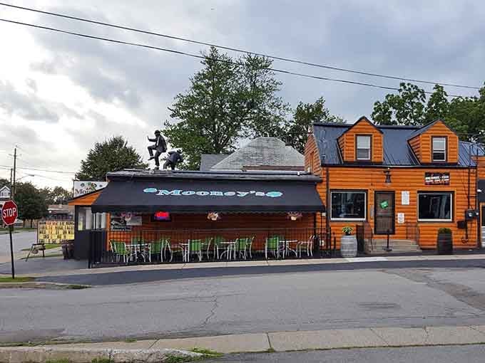 This corner spot with its outdoor seating looks like the perfect place to catch up with old friends.