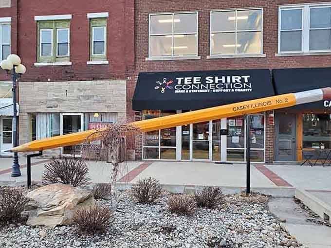 A colossal pencil stands ready to write the world's largest grocery list or perhaps sketch Illinois itself.