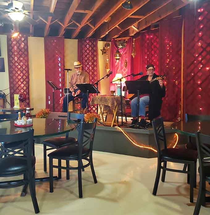 Live music transforms this cozy cafe into an intimate concert venue where breakfast meets entertainment beautifully.