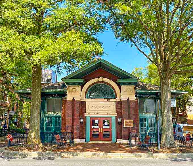 Market House Theatre's historic facade has been entertaining folks since vaudeville was cutting-edge.