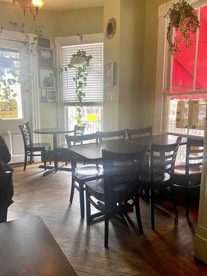 These tables have witnessed countless lunch conversations and will soon host yours too, guaranteed.