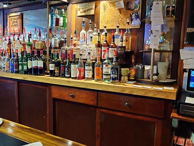 The bar area stocks everything you need to wash down that legendary pizza and chicken you're about to devour.