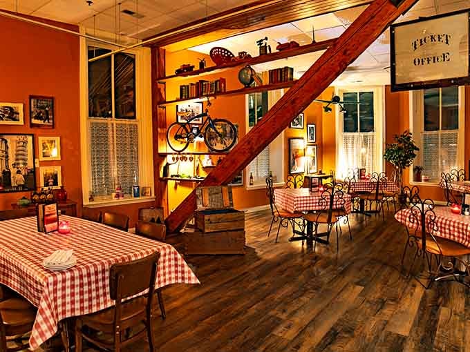 Dining rooms with character that money can't buy, only time and good taste can create this authentic atmosphere.