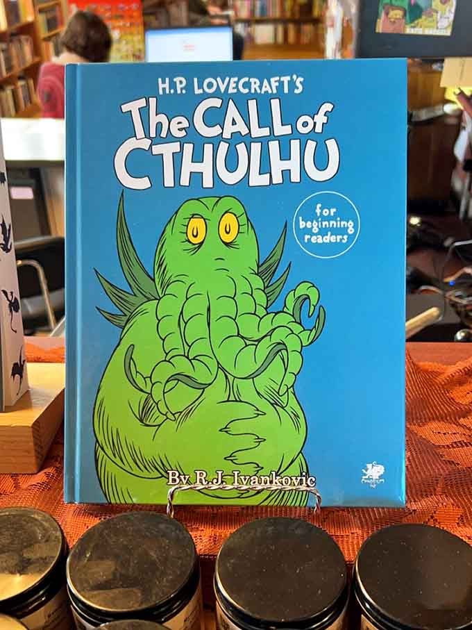 Introducing cosmic horror to beginning readers might seem bold, but this adorable adaptation absolutely nails the concept.