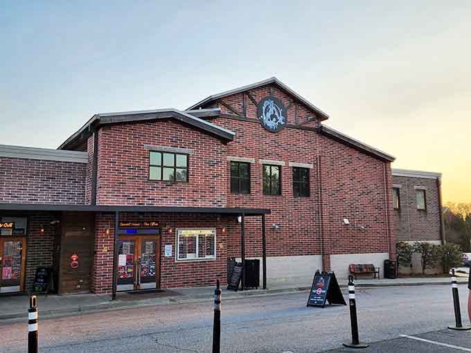 MadLife Stage & Studios brings live music and craft beer together in perfect harmony, as nature intended.