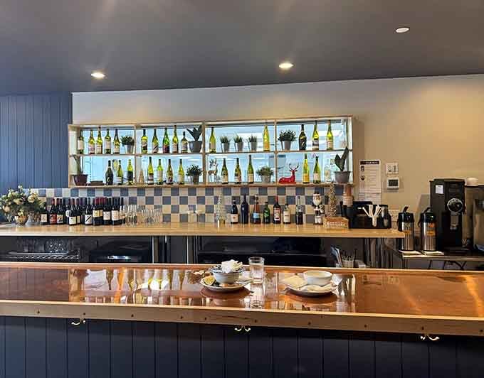 That bar setup looks ready to serve everything from morning coffee to evening Riesling without missing a beat.