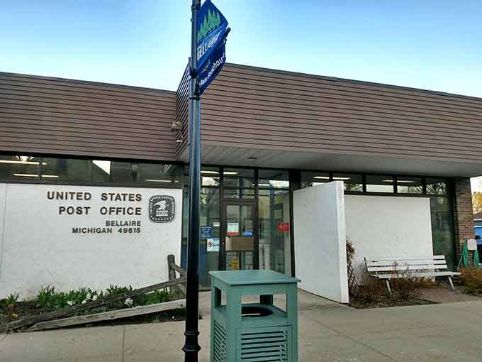 Even the post office looks charming here, making bill-paying almost pleasant. Almost, but let's not get crazy.