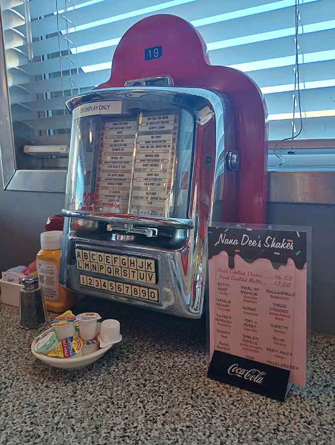 A tabletop jukebox ready to serenade your meal with tunes from when Elvis was still just getting started.