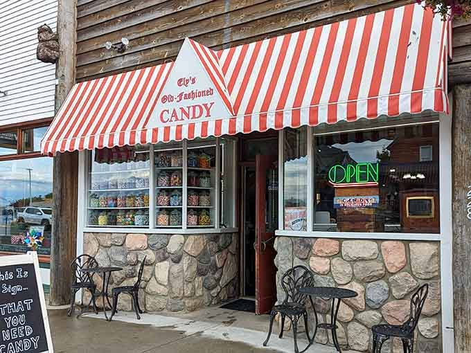That red-striped awning signals sweet salvation for anyone with a sugar craving and good taste.