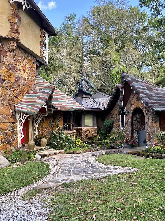 Someone in Fairhope really committed to the fairytale aesthetic, and honestly, we're here for it.