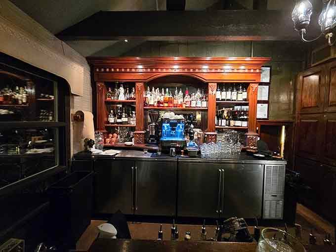 The well-stocked bar stands ready to mix up something special while you contemplate the serious dessert decisions ahead.