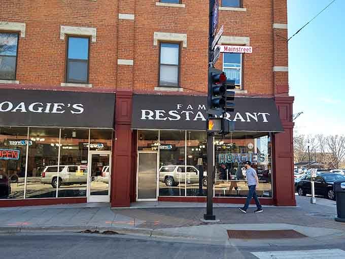 Mainstreet location means easy access to portions that'll fuel you through whatever the day throws your way.