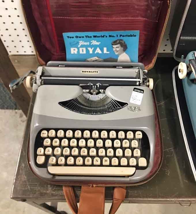 A Royal typewriter ready to clack out the next great American novel, batteries definitely not included.