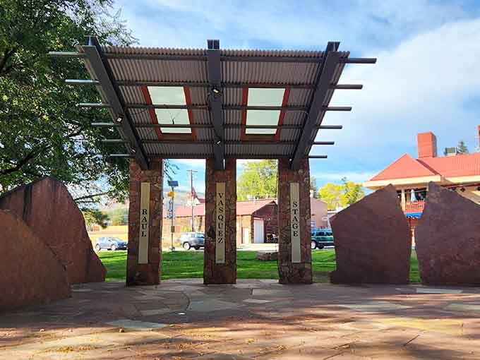 Public parks with red sandstone slabs offer the perfect spot for picnics that'll ruin you for eating indoors.