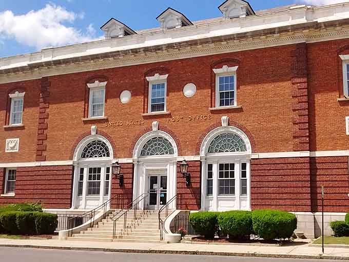 Classic post office architecture from when government buildings actually tried to look impressive instead of just merely functional and boring.