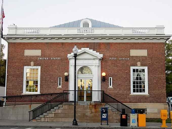 Even the Post Office looks distinguished here, proving that government buildings don't have to be soul-crushing concrete boxes.