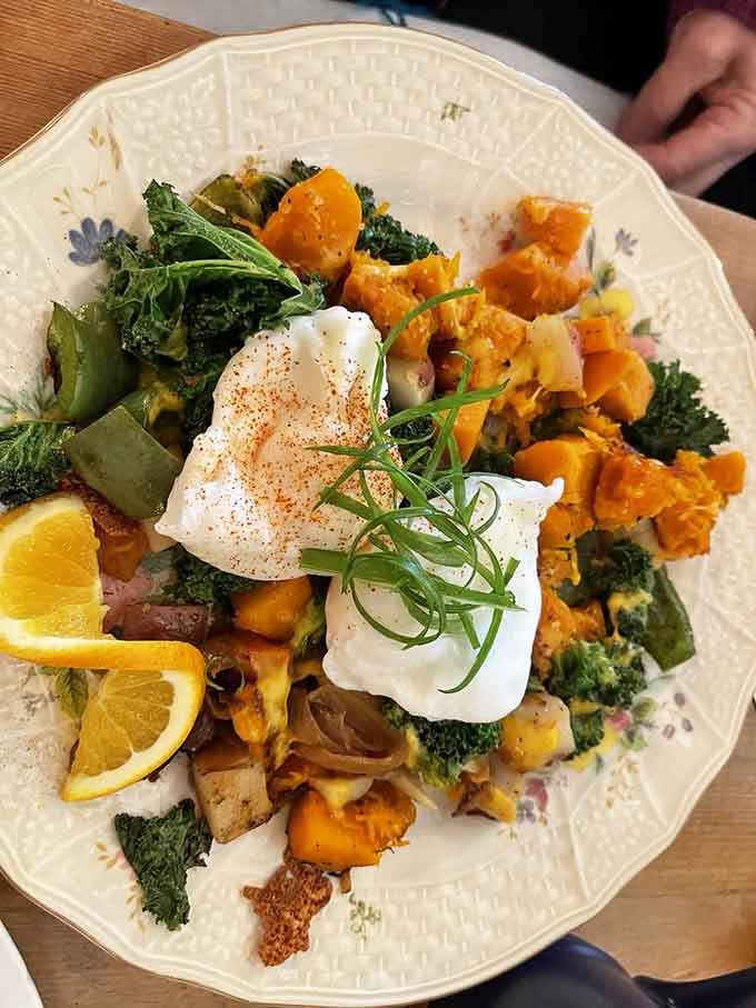 This veggie hash with a perfectly poached egg proves that healthy food can also be Instagram-worthy and absolutely delicious.