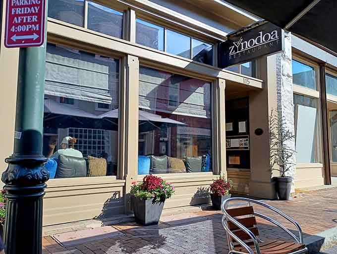 Zynodoa's inviting entrance promises the kind of meal that makes you forget about counting calories or carbs.