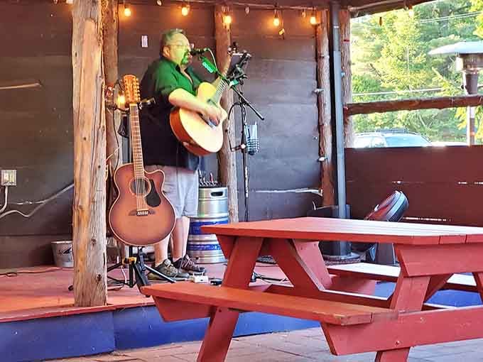 Live music transforms dinner into an experience, because good food deserves an equally good soundtrack always.