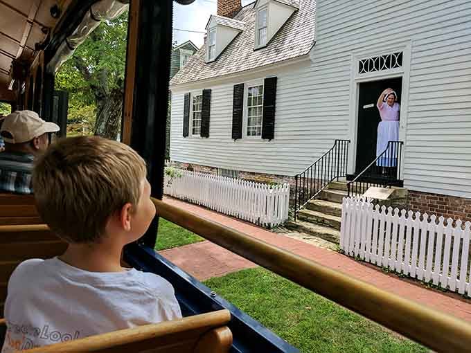 Costumed interpreters wave from historic sites, adding theatrical flair to your wine-fueled adventure through time.