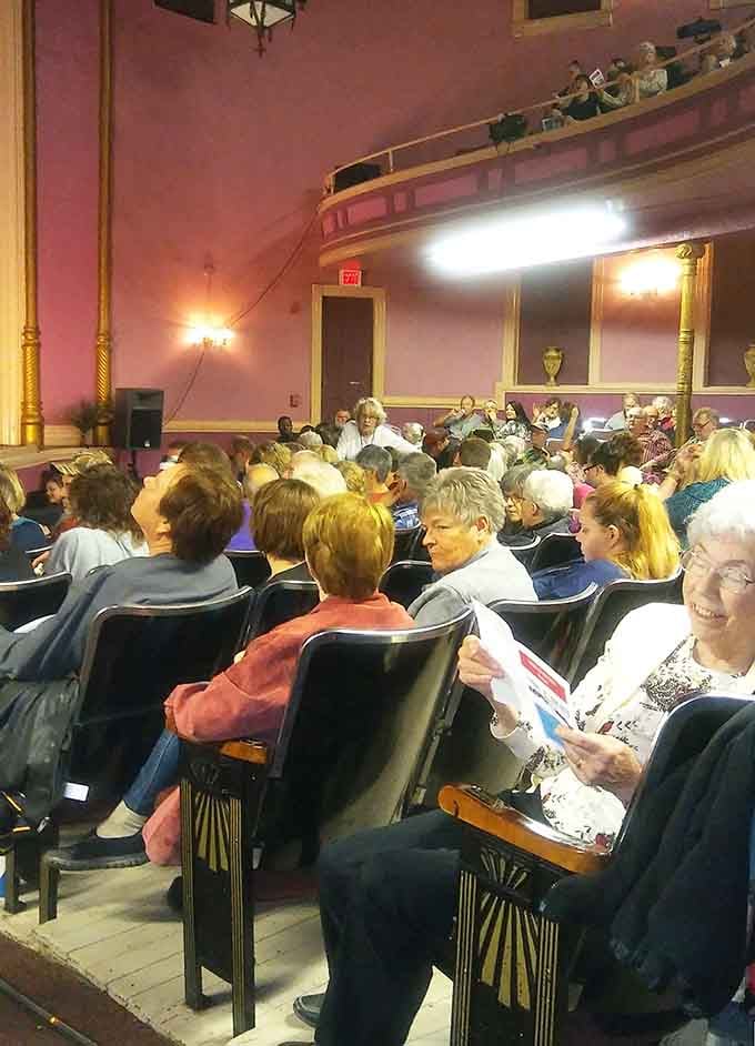 A full house proves that live theater still beats scrolling through your phone for entertainment options.