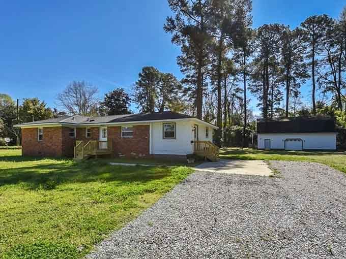 Ranch-style living with room to breathe, where your nearest neighbor respects your space and your privacy equally.