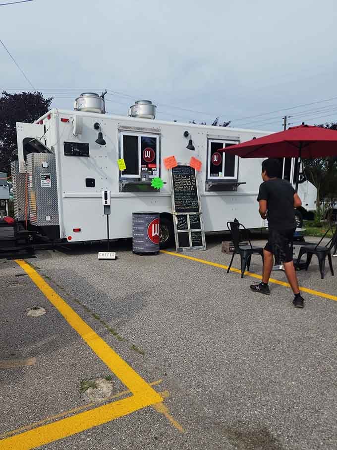 A food truck provides hot meals so you can refuel without abandoning your prime browsing position mid-hunt.